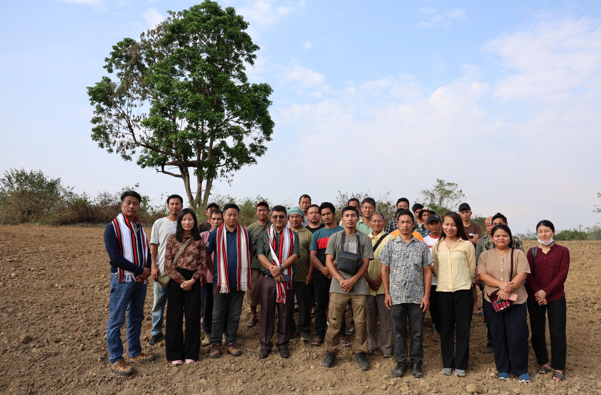 Shri Jintu Das, Director of Jute Development visited Beisumpuikam ...